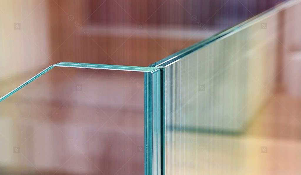 EVOLAM DESIGN | Custom Laminated Glass with Inserts